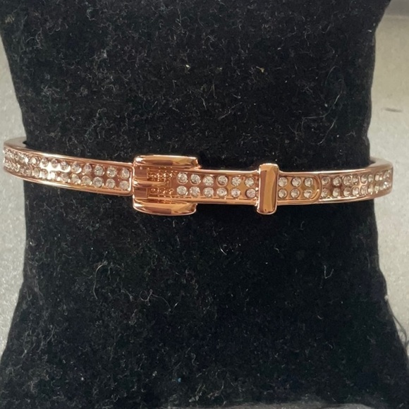 ELIZABETH DRAPER | Jewelry | Elizabeth Draper Sawarski Crystal And Gold ...